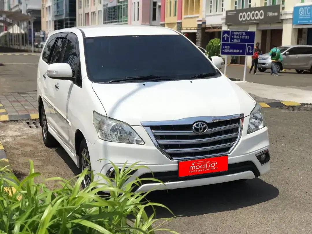 Mobil TOYOTA INNOVA 2.4L V DIESEL AT 2015 - Mocil.id