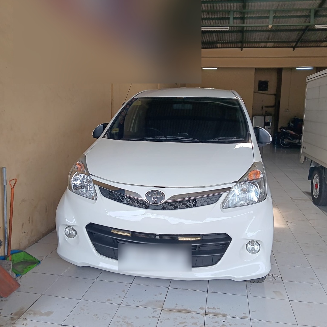 Mobil TOYOTA AVANZA 1.5L VELOZ AT 2014 - Mocil.id
