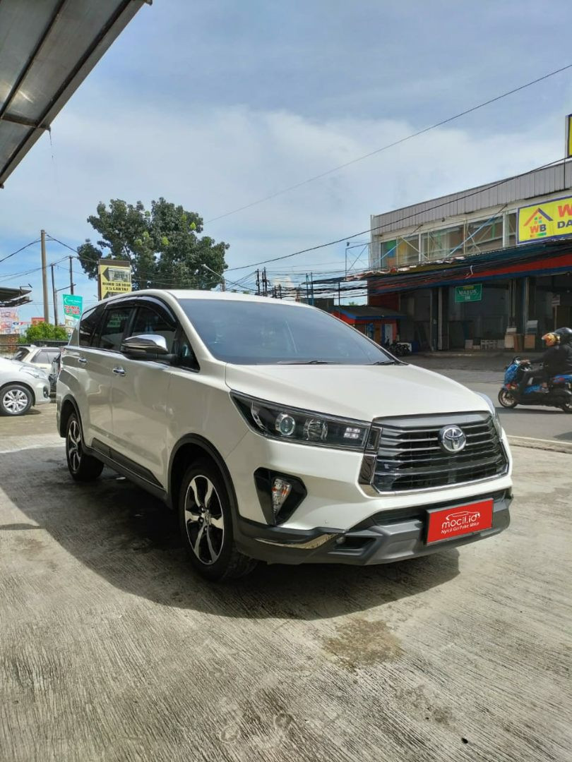 Mobil TOYOTA INNOVA 2.4L Q VENTURER DIESEL AT 2021 - Mocil.id