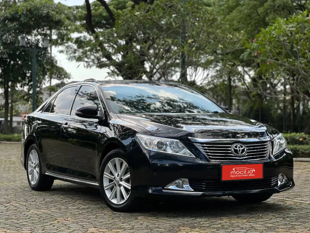 Mobil TOYOTA CAMRY 2.5L V AT 2013 - Mocil.id