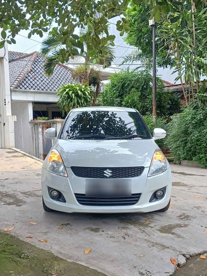 Mobil SUZUKI SWIFT GX 1.4 AT 2014 - Mocil.id