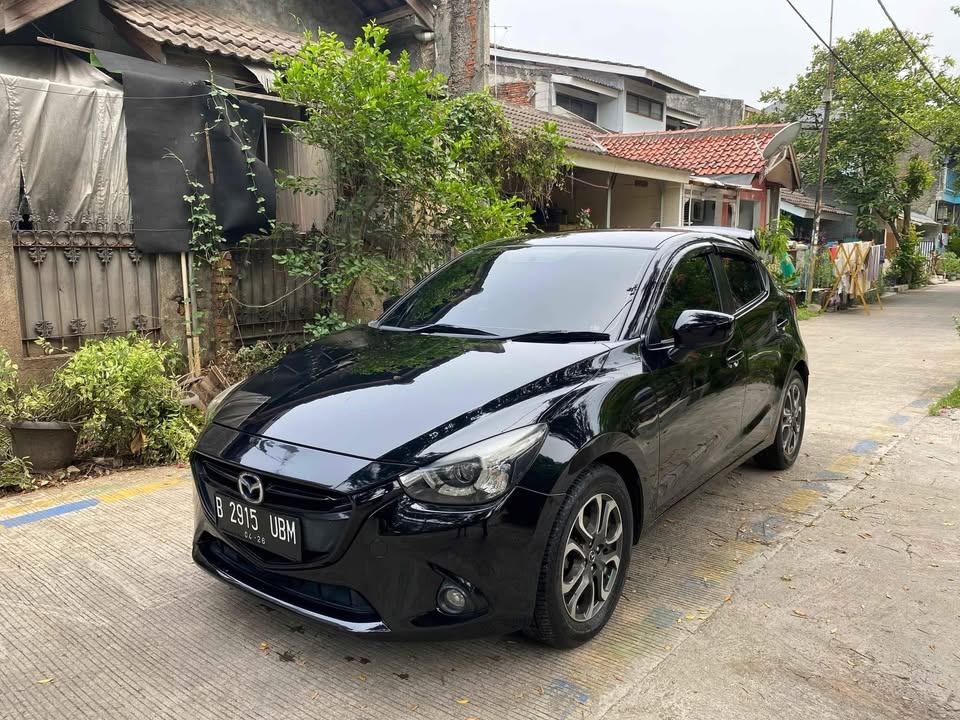 Mobil Mazda 2 Skyactive 1.5 AT 2015 - Mocil.id