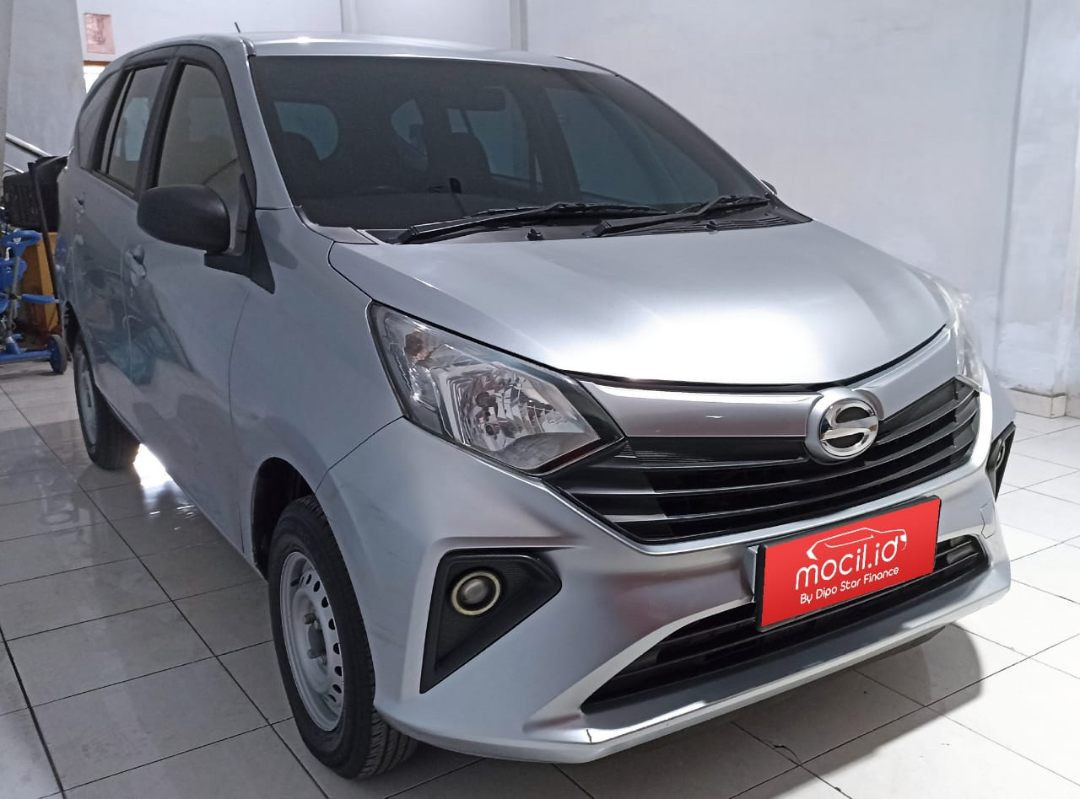 Mobil Daihatsu Sigra 1.0L D 2021