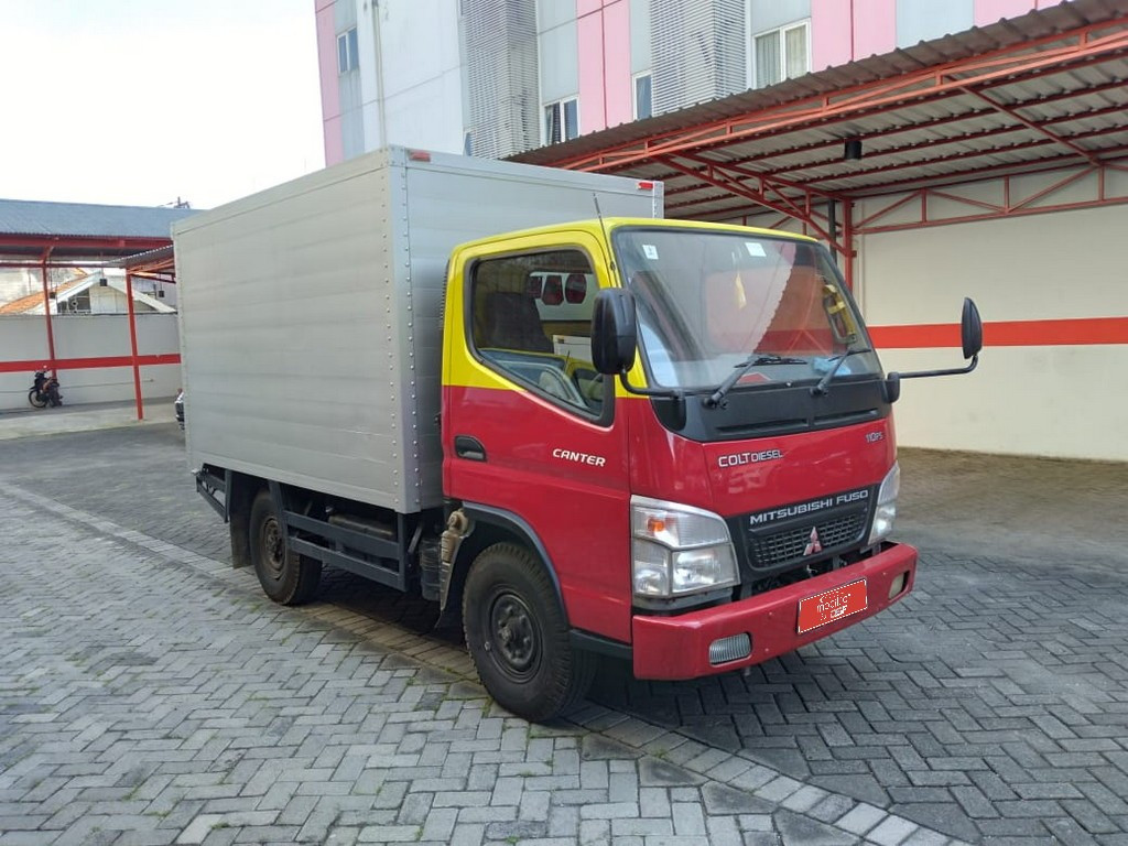 Mobil MITSUBISHI FUSO CANTER FE71 110PS ENGKEL BOX ALUMINIUM PINTU ...