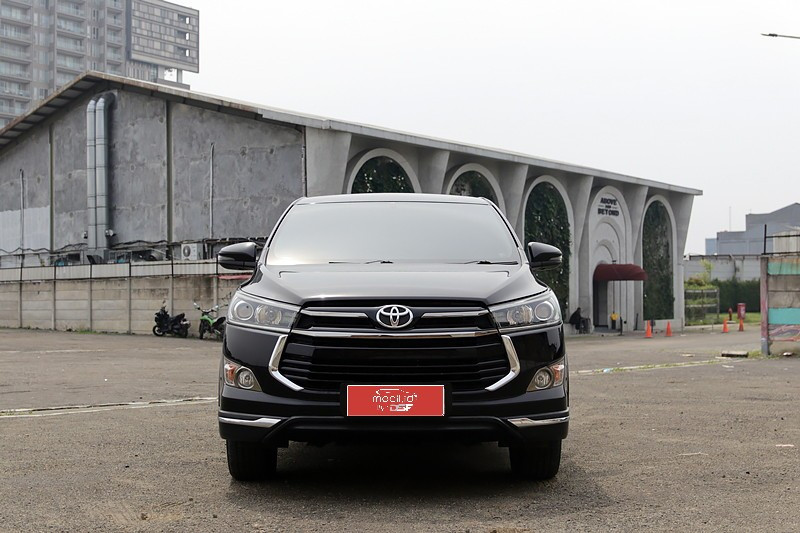 Mobil TOYOTA INNOVA 2.4L VENTURER DIESEL AT 2018 - Mocil.id