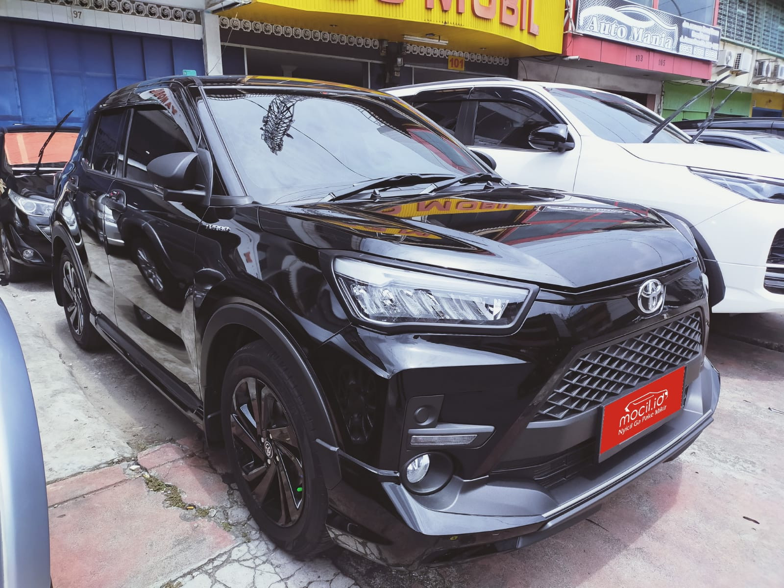 Mobil TOYOTA RAIZE 1.0L TURBO GR SPORT ONE TONE AT 2022 - Mocil.id
