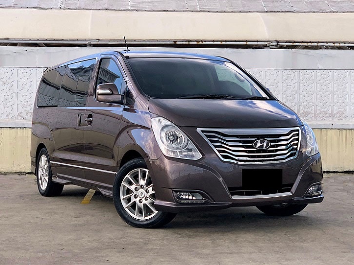 Mobil HYUNDAI H-1 2.4L ROYALE BENSIN AT 2015 - Mocil.id