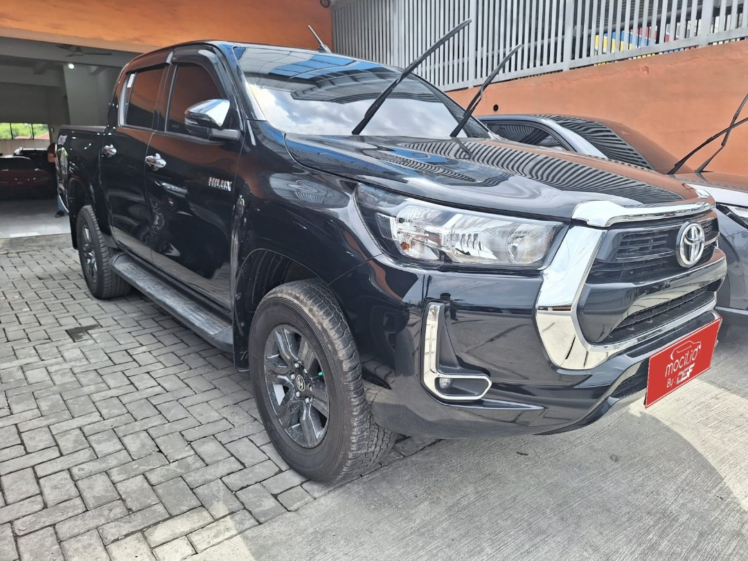 Mobil TOYOTA HILUX 2.4L DC G 4X4 MT 2022 - Mocil.id