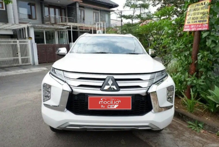 Mobil MITSUBISHI PAJERO SPORT 2.4L DAKAR 4x2 SOLAR AT 2021 - Mocil.id