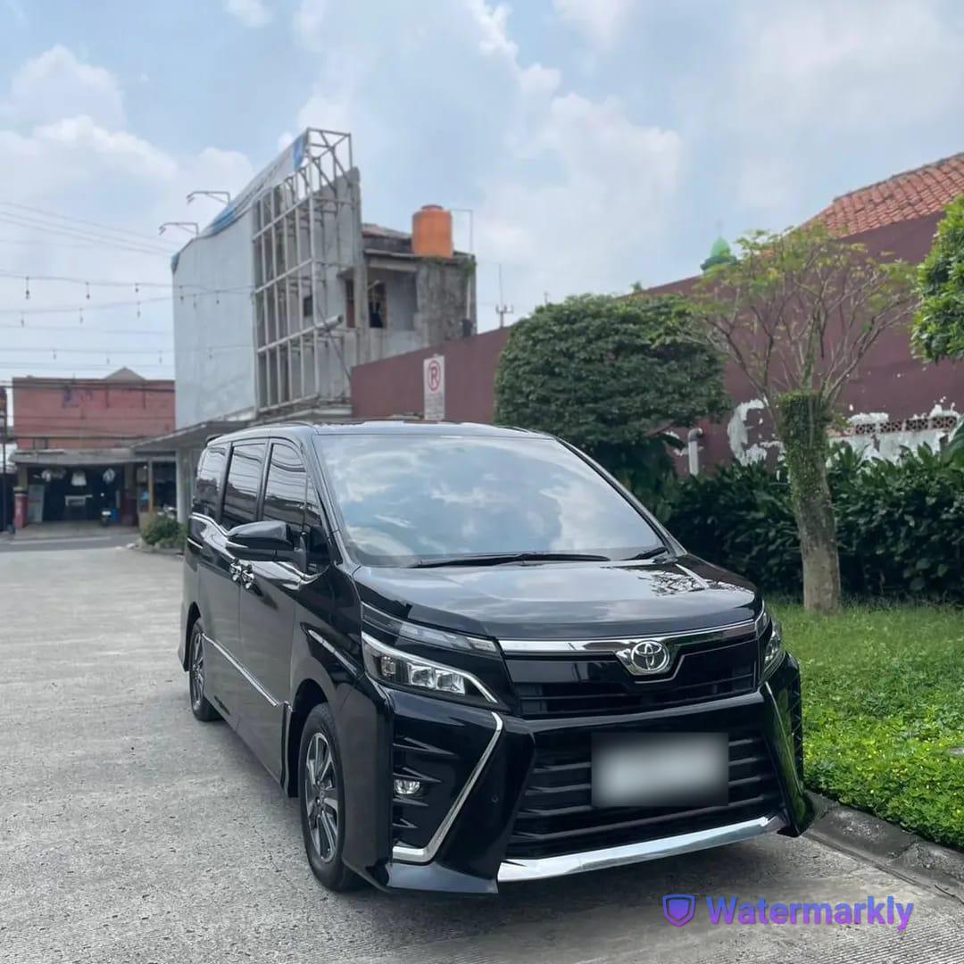 Mobil TOYOTA VOXY 2.0L AT 2019 - Mocil.id