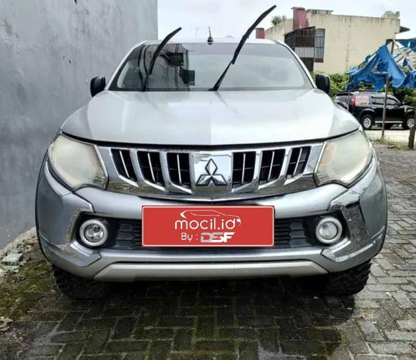 Mobil MITSUBISHI TRITON 2.5L EXCEED DC MT 2015 - Mocil.id