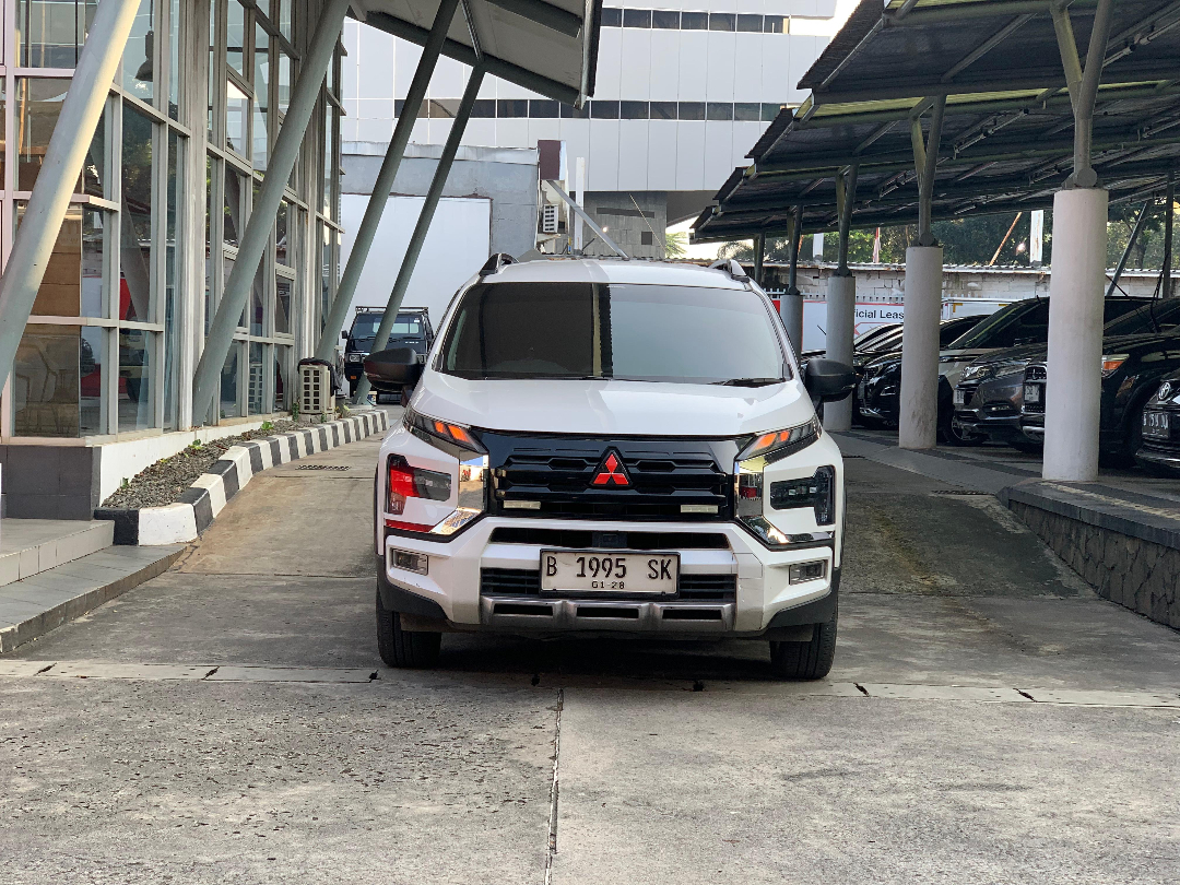 Mobil XPANDER CROSS 2022 - Mocil.id