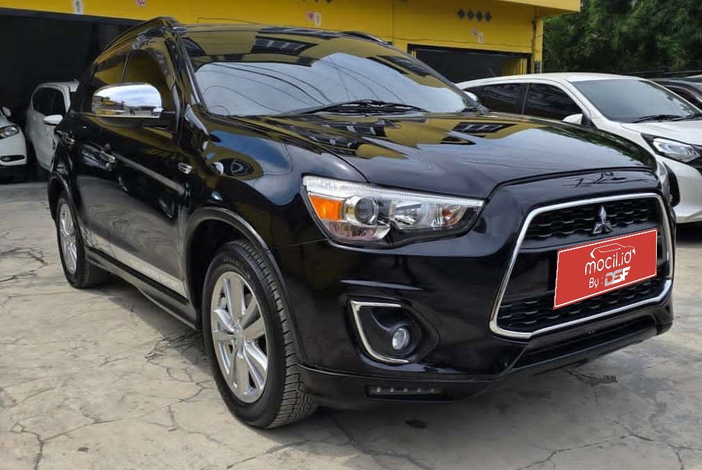 Mobil MITSUBISHI OUTLANDER 2.0L PX AT 2017 - Mocil.id