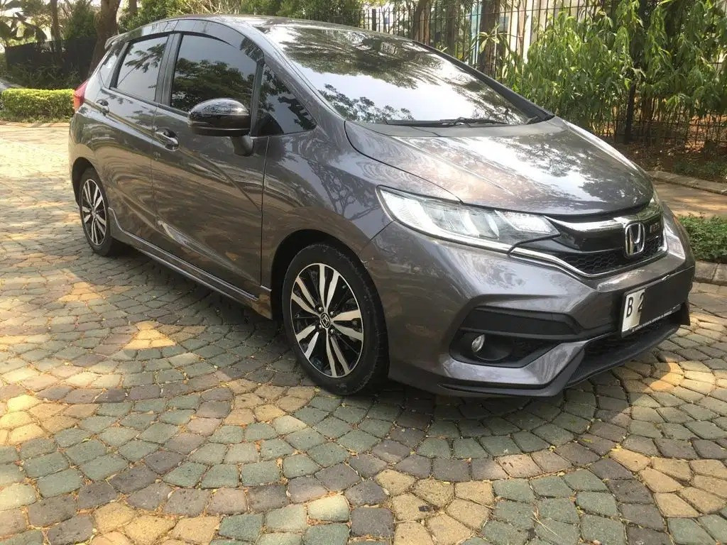 Mobil HONDA JAZZ 1.5L RS AT 2018 - Mocil.id