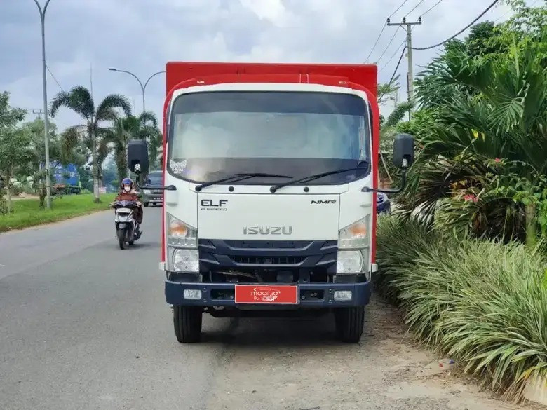 Mobil ISUZU ELF NMR 81 4.7L BAK KAYU MT 2022 - Mocil.id