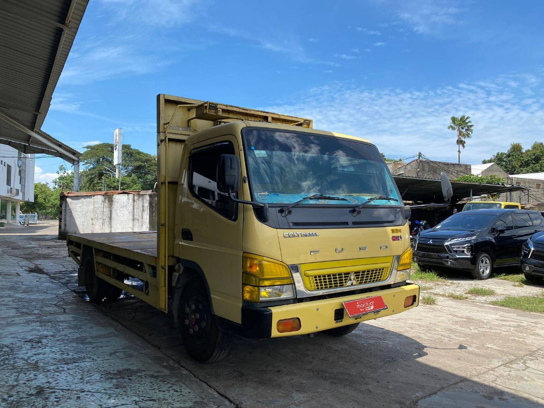 Mobil MITSUBISHI FUSO CANTER FE 84 G-HDL FE MT 2019 - Mocil.id