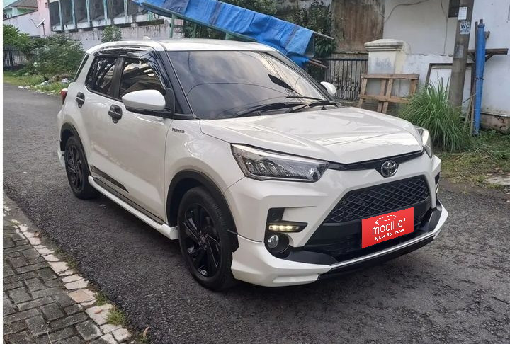 Mobil TOYOTA RAIZE 1.0L GR SPORT OT AT 2021 - Mocil.id