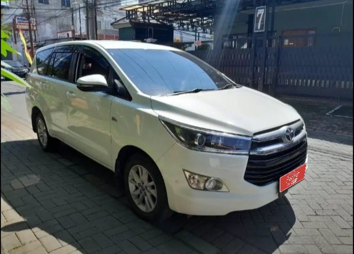 Mobil TOYOTA KIJANG INNOVA 2.0L V AT 2019 - Mocil.id