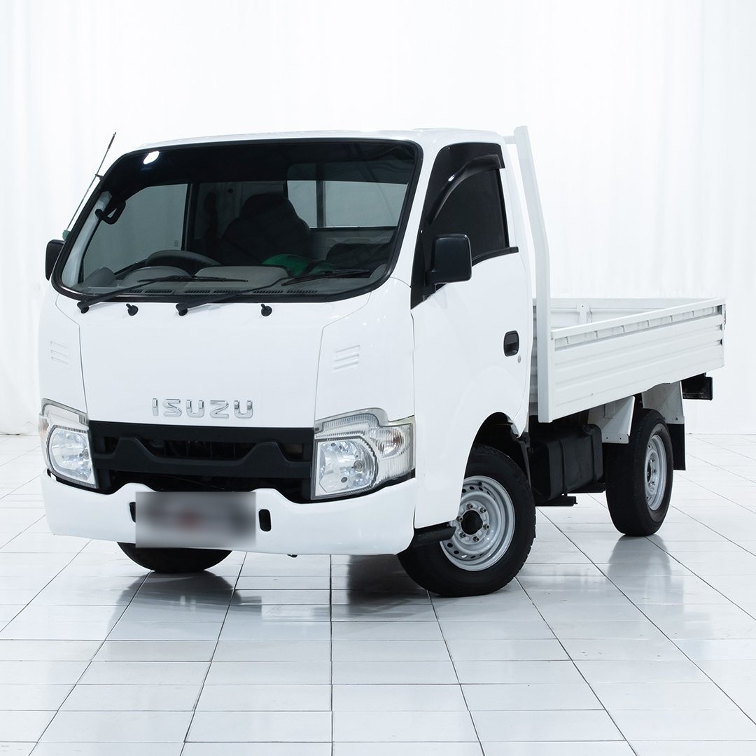 Mobil ISUZU TRAGA 2.5L MT 2020 - Mocil.id