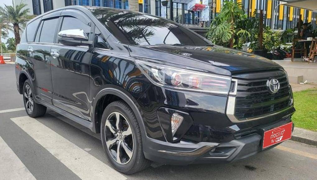 Mobil TOYOTA KIJANG INNOVA REBORN DIESEL 2.4L VENTURER AT 2022 - Mocil.id