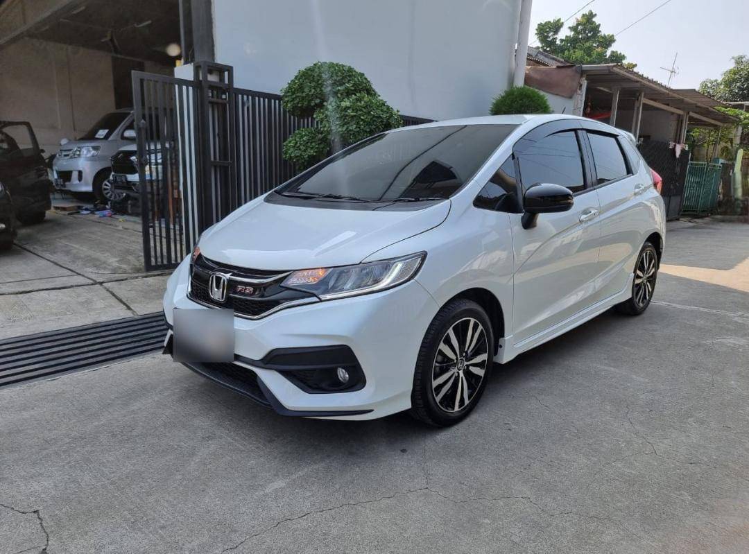Mobil HONDA JAZZ 1.5L RS MT 2020 - Mocil.id