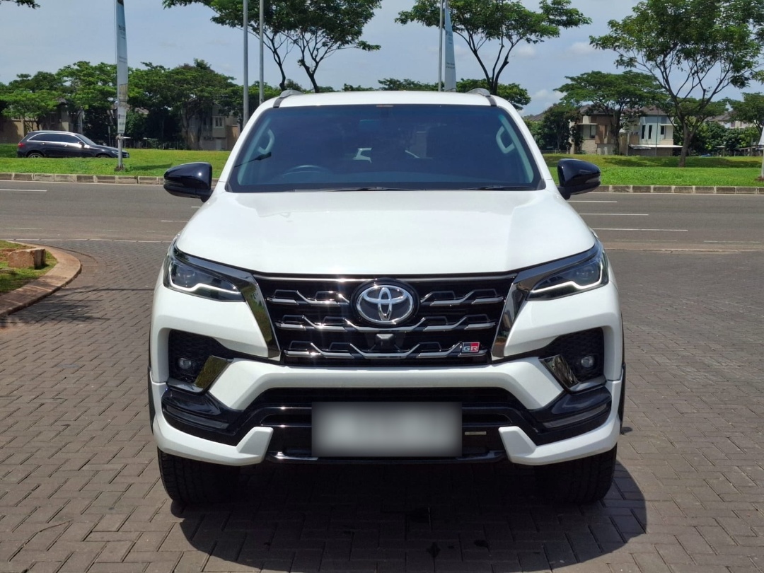 Mobil TOYOTA FORTUNER VRZ GR 2.8 2024 - Mocil.id