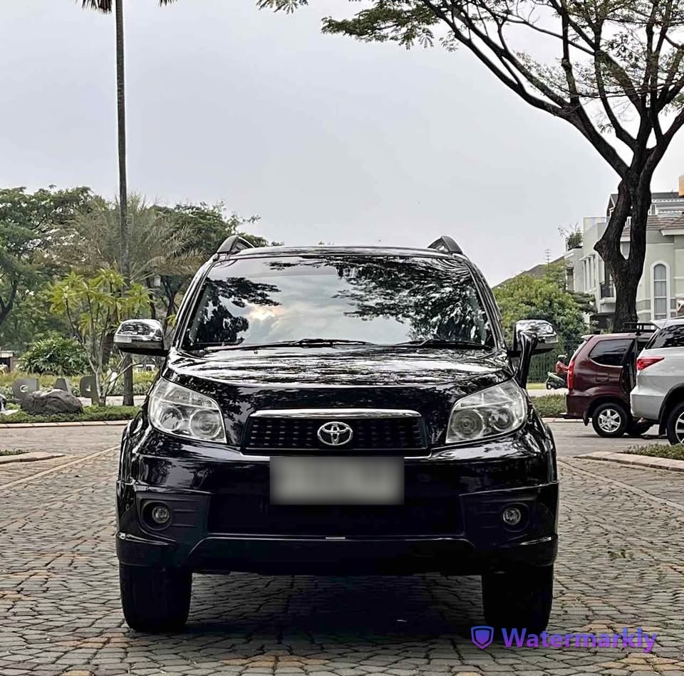 Mobil Toyota Rush S MT 2013 - Mocil.id