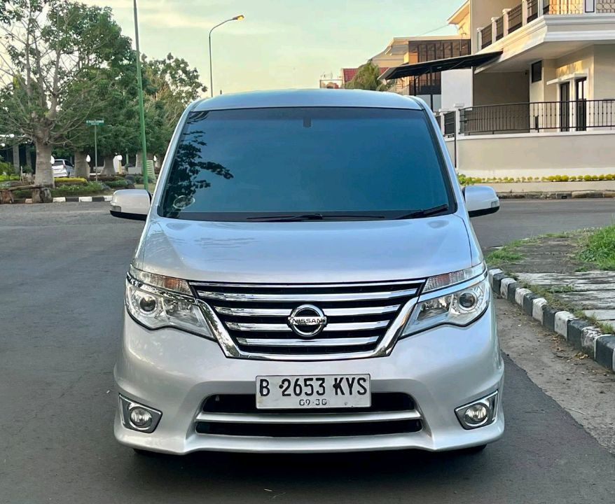 Mobil Nissan Serena 2.0L HWS Automatic 2016 - Mocil.id