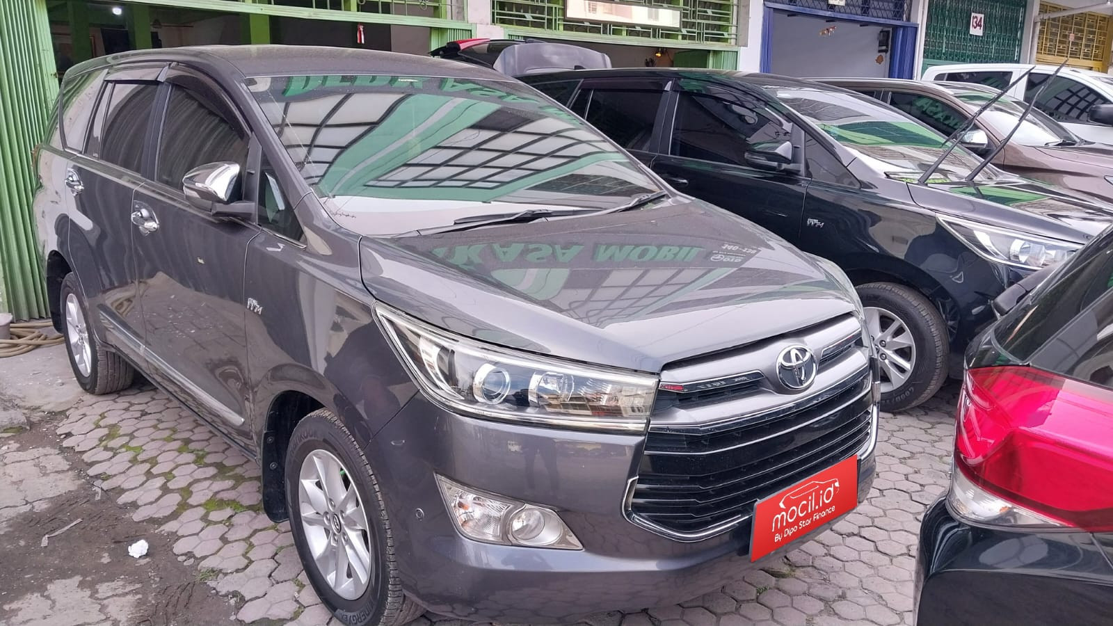 Mobil Toyota Kijang Innova Reborn-Bensin 2.0L Q 2016