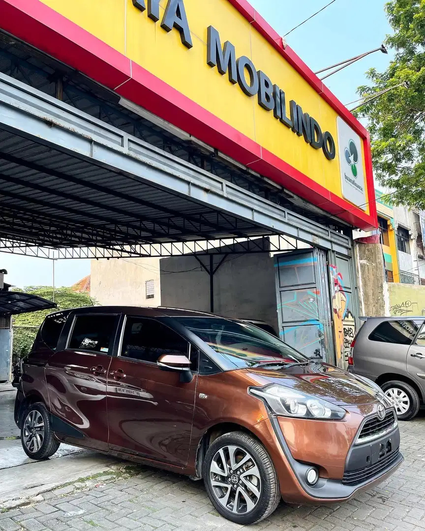 Mobil TOYOTA SIENTA 1.5L V AT 2017 - Mocil.id