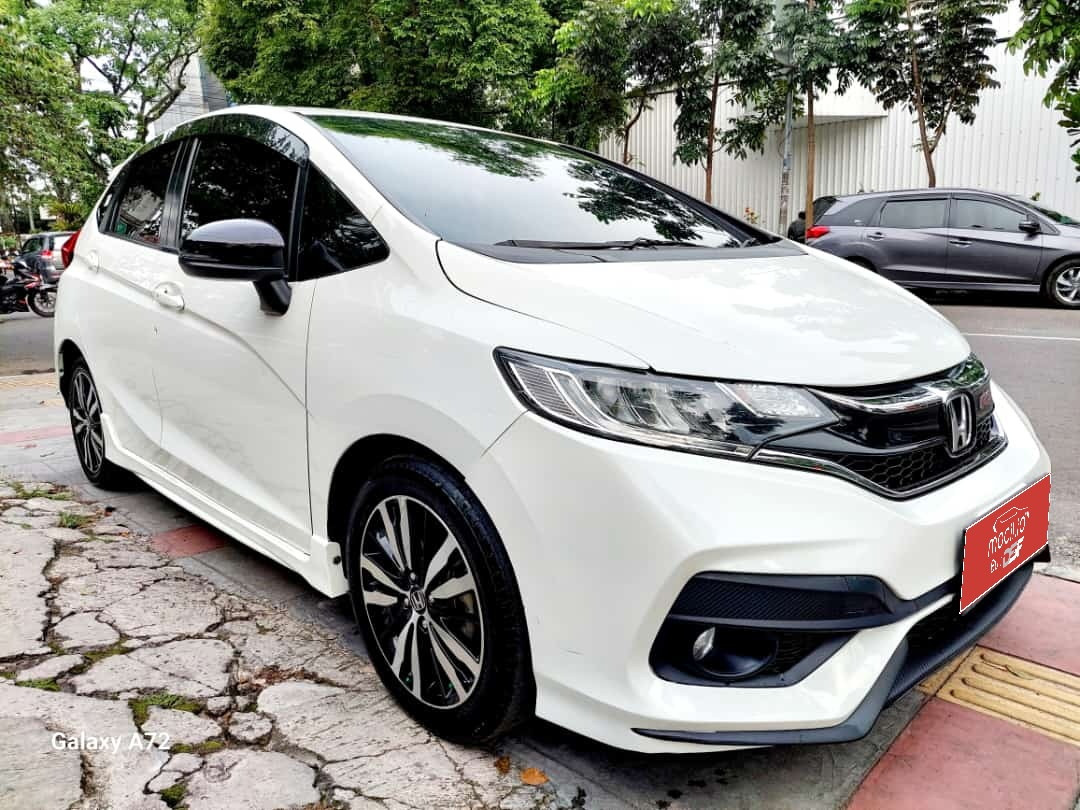 Mobil HONDA JAZZ 1.5L RS AT 2019 - Mocil.id