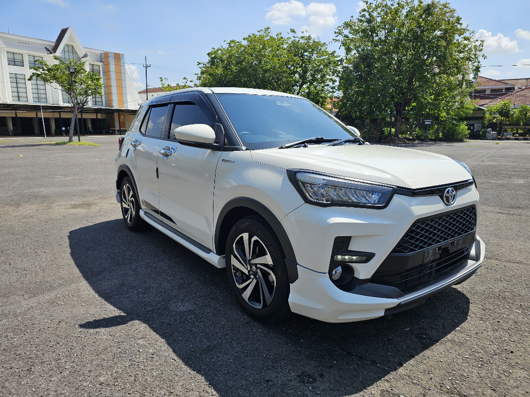 Mobil Toyota Raize 1.0 GR TSS CVT - Mocil.id