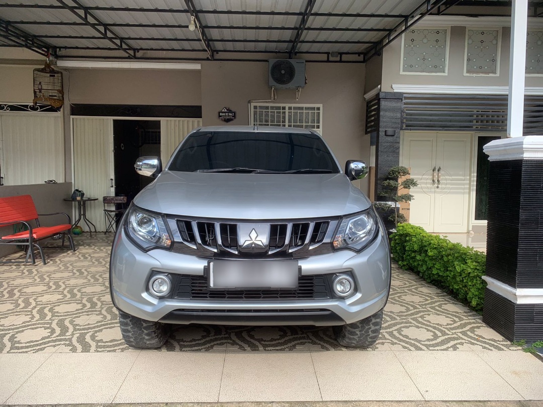 Mobil MITSUBISHI TRITON 2.4L EXCEED DC MT 2019 - Mocil.id