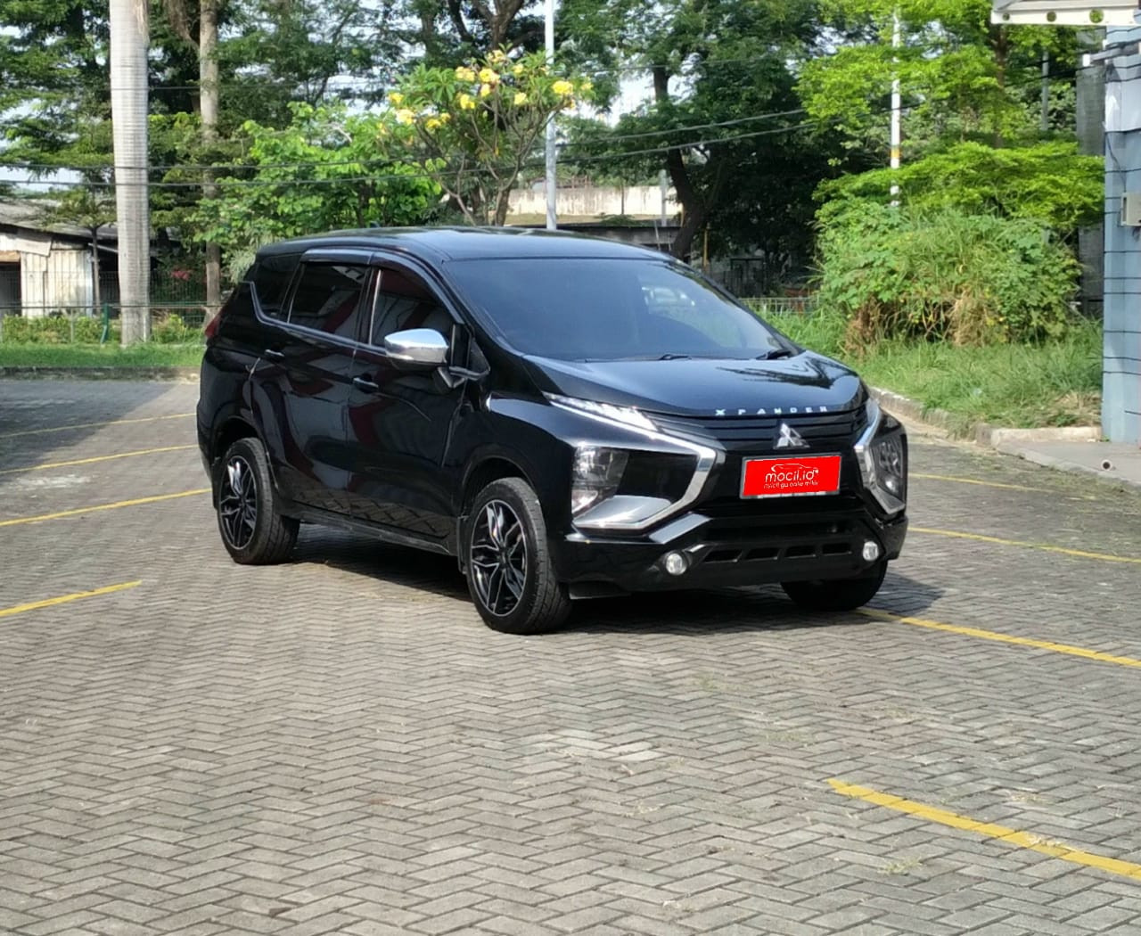 Mobil MITSUBISHI XPANDER 1.5L EXCEED MT 2017 - Mocil.id