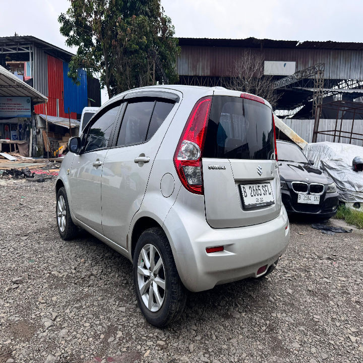 Mobil Suzuki Splash GL Automatic 2015 - Mocil.id