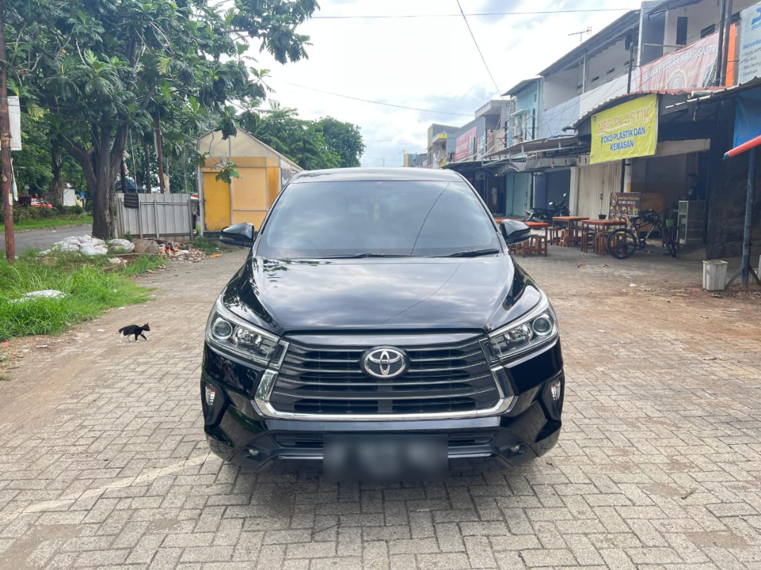Mobil Toyota Kijang Innova V AT 2022 - Mocil.id