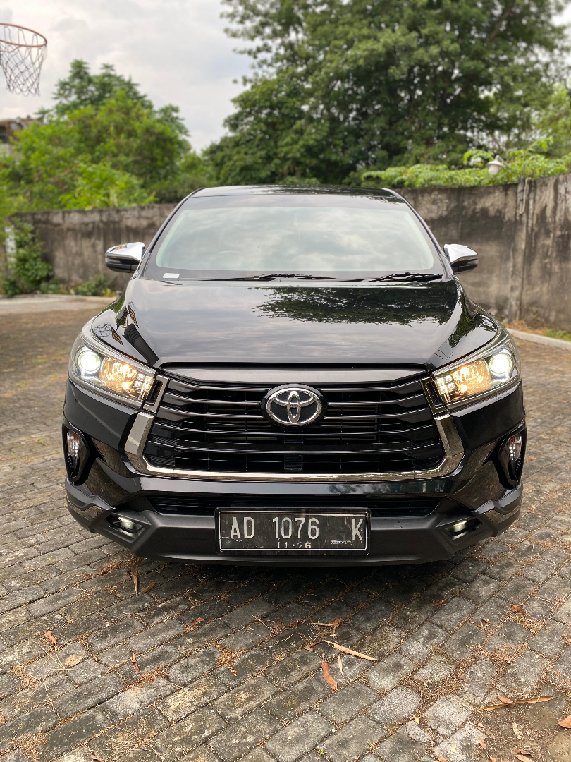Mobil Inova venturer 2.4 A/T Matic Tahun 2021 - Mocil.id