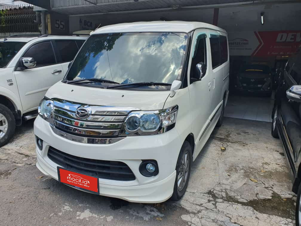 Mobil DAIHATSU LUXIO X 1.5L AT 2017 - Mocil.id