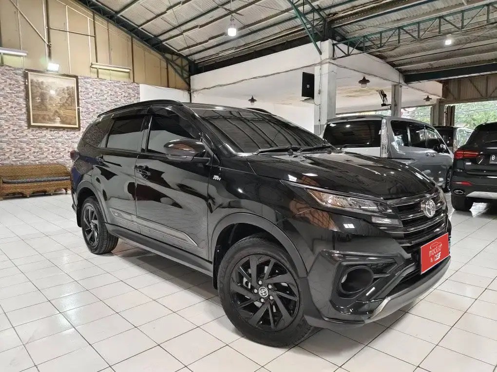 Mobil TOYOTA RUSH 1.5L GR SPORT AT 2021 - Mocil.id