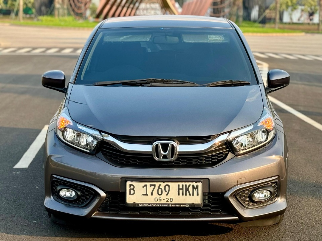 Mobil HONDA BRIO E AT 2023 GREY - Mocil.id