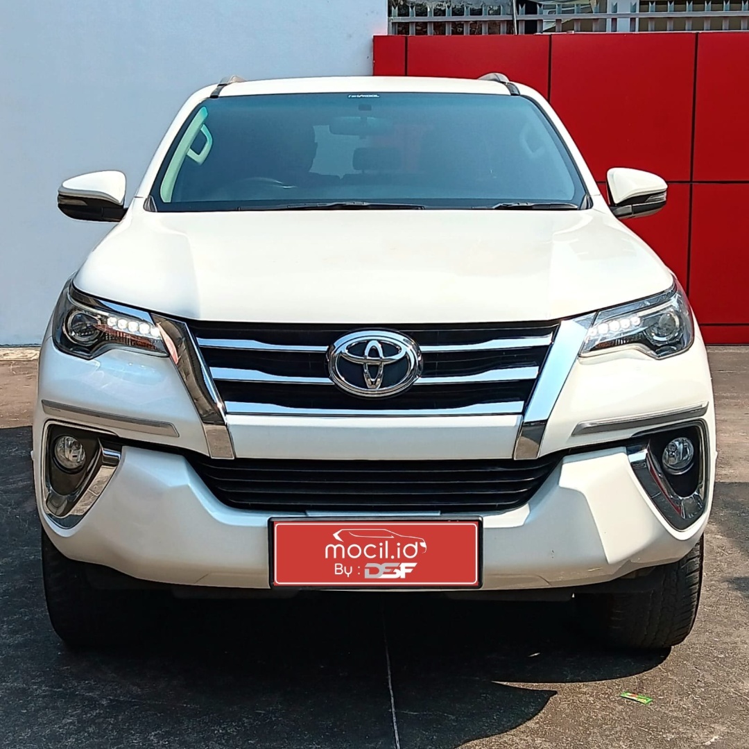 Mobil TOYOTA FORTUNER 2.4L VRZ AT 2020 - Mocil.id