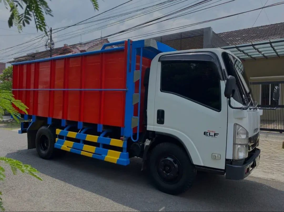 Mobil ISUZU ELF NRM81 HD 6.5 4.6L MT 2023 - Mocil.id