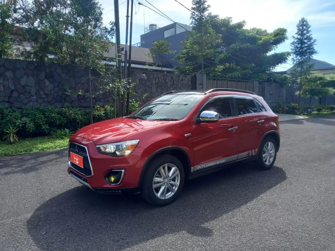 Mobil MITSUBISHI OUTLANDER 2.0 PX AT 2018 - Mocil.id