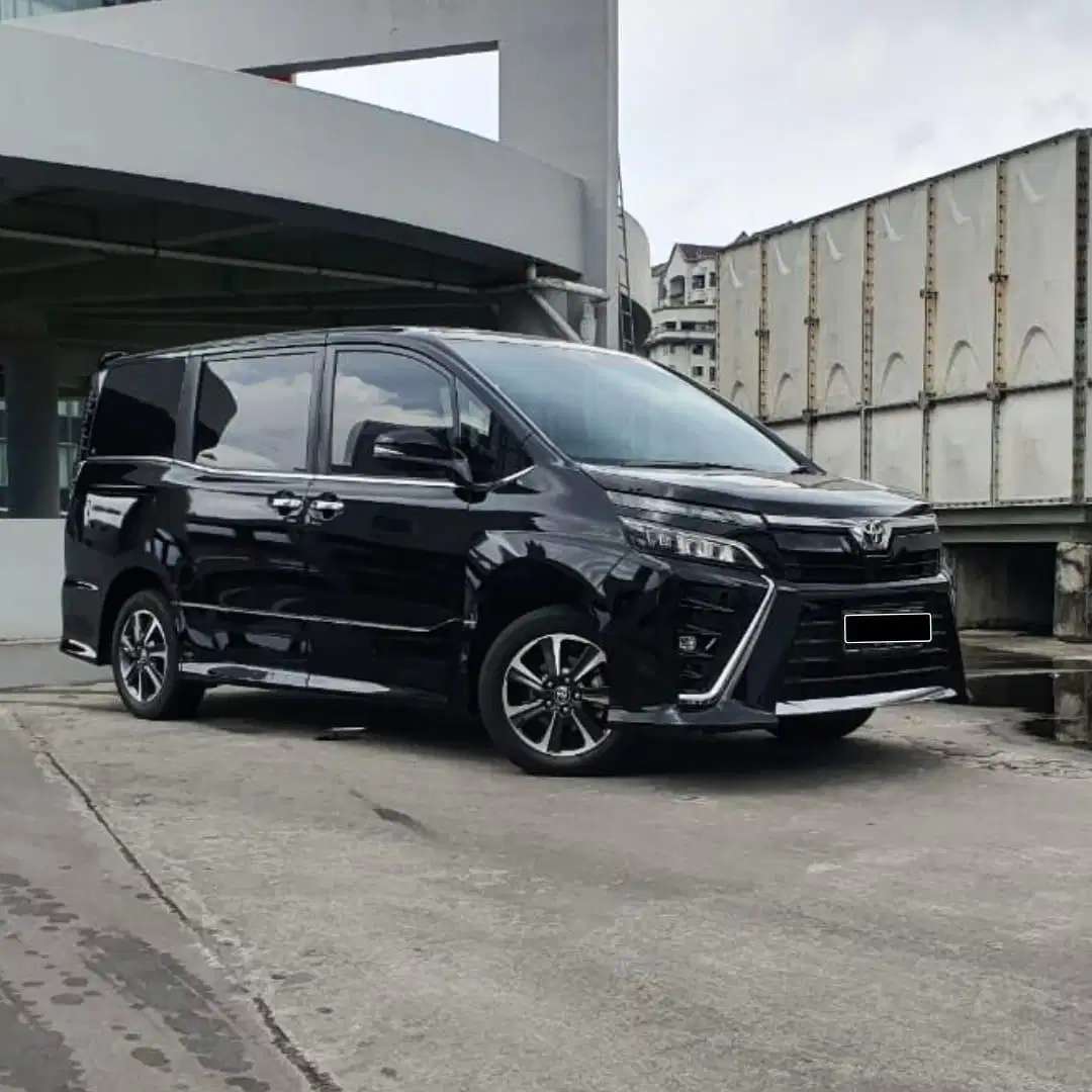 Mobil TOYOTA VOXY 2.0L AT 2019 - Mocil.id