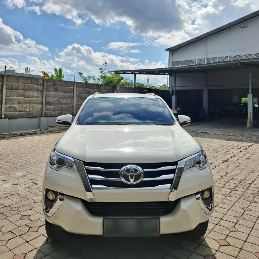 Mobil Toyota Fortuner 2.4L G Diesel AT 2016 - Mocil.id
