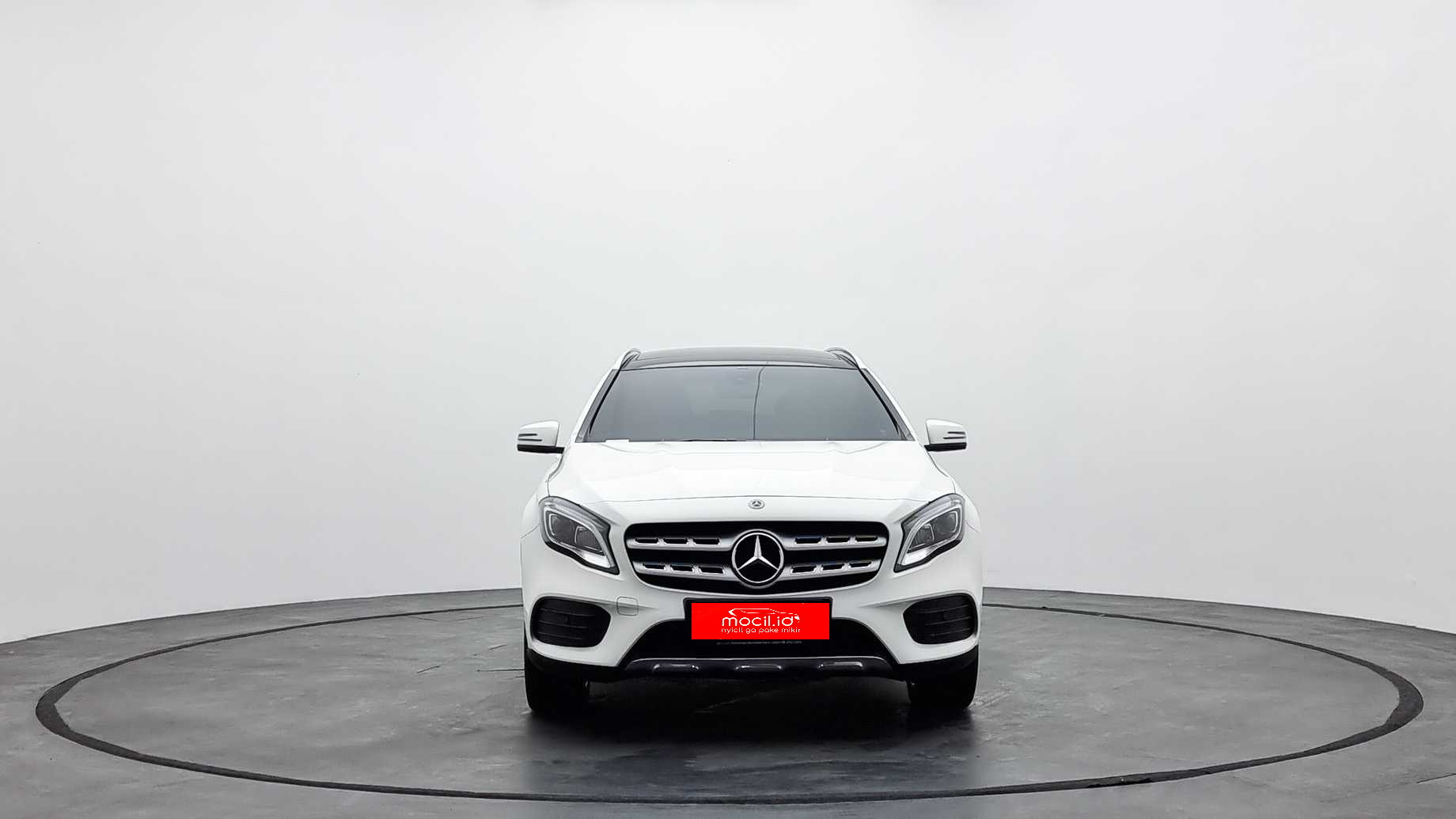 Mobil MERCEDES-BENZ GLA 200 SPORT AMG LINE AT 2018 - Mocil.id