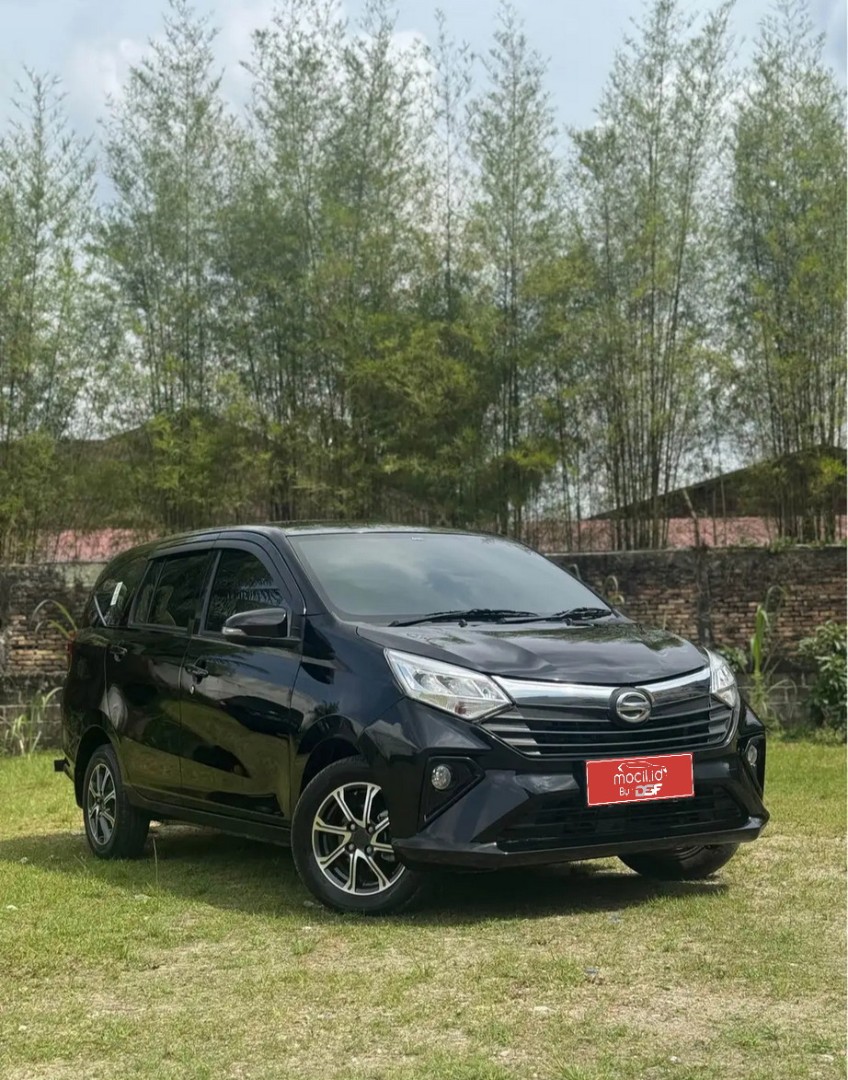 Mobil DAIHATSU SIGRA R MT 2022 HITAM - Mocil.id