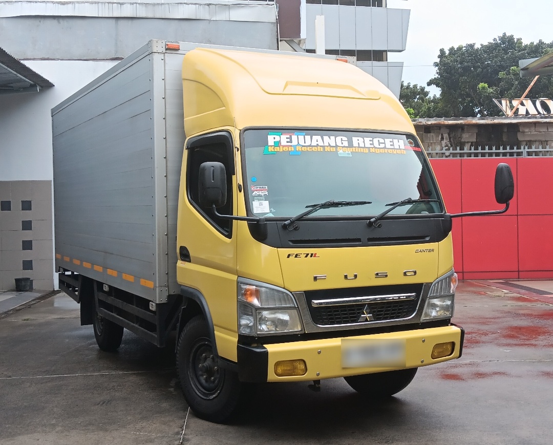 Mobil MITSUBISHI FE71 4.0L BOX ALUMUNIUM LONG MT 2023 - Mocil.id