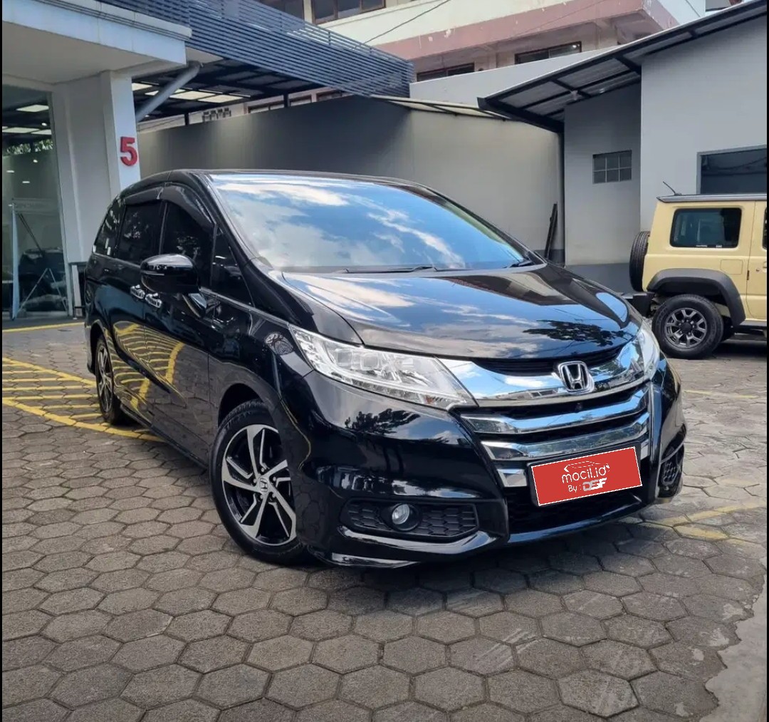 Mobil HONDA ODYSSEY 2.5 AT 2015 - Mocil.id