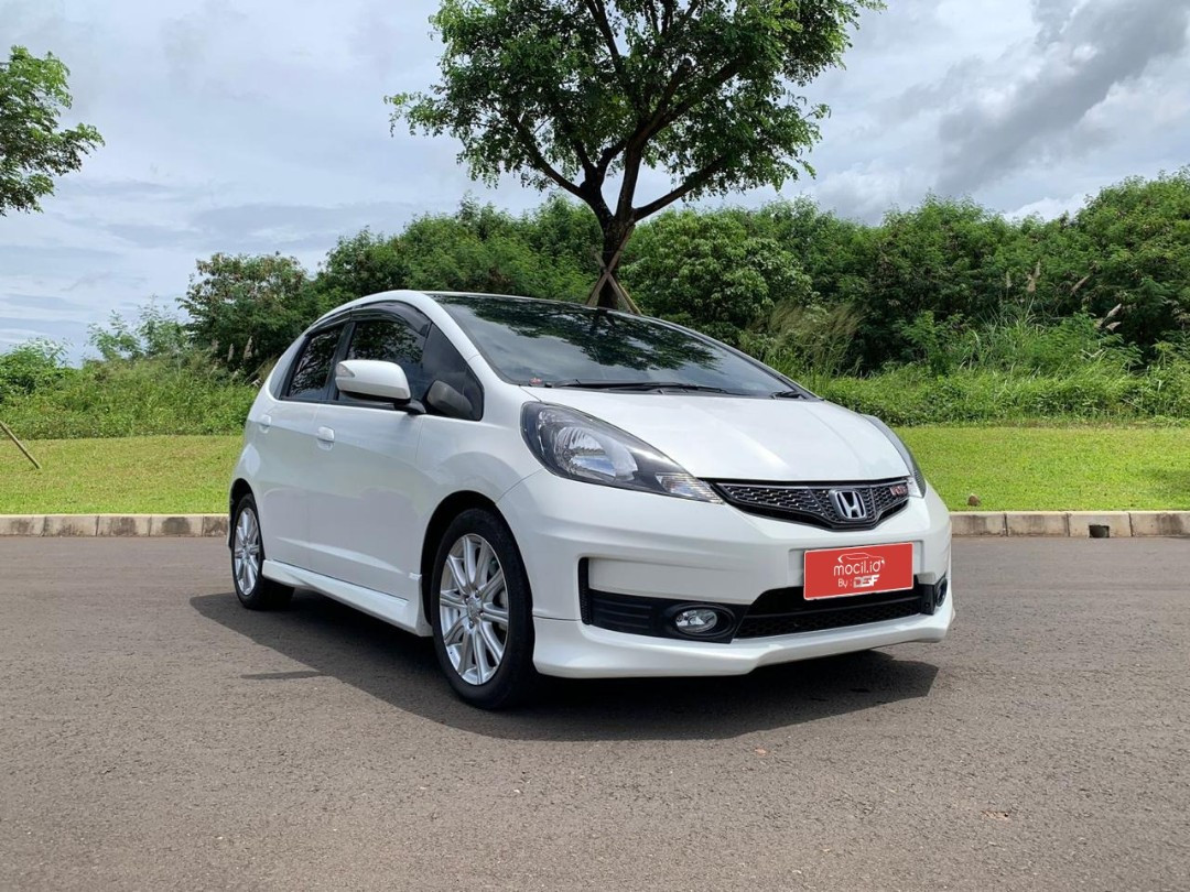 Mobil HONDA JAZZ 1.5L RS MT 2013 - Mocil.id